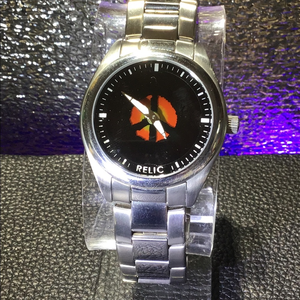 Relic ~ Animated Peace Sign - Gem